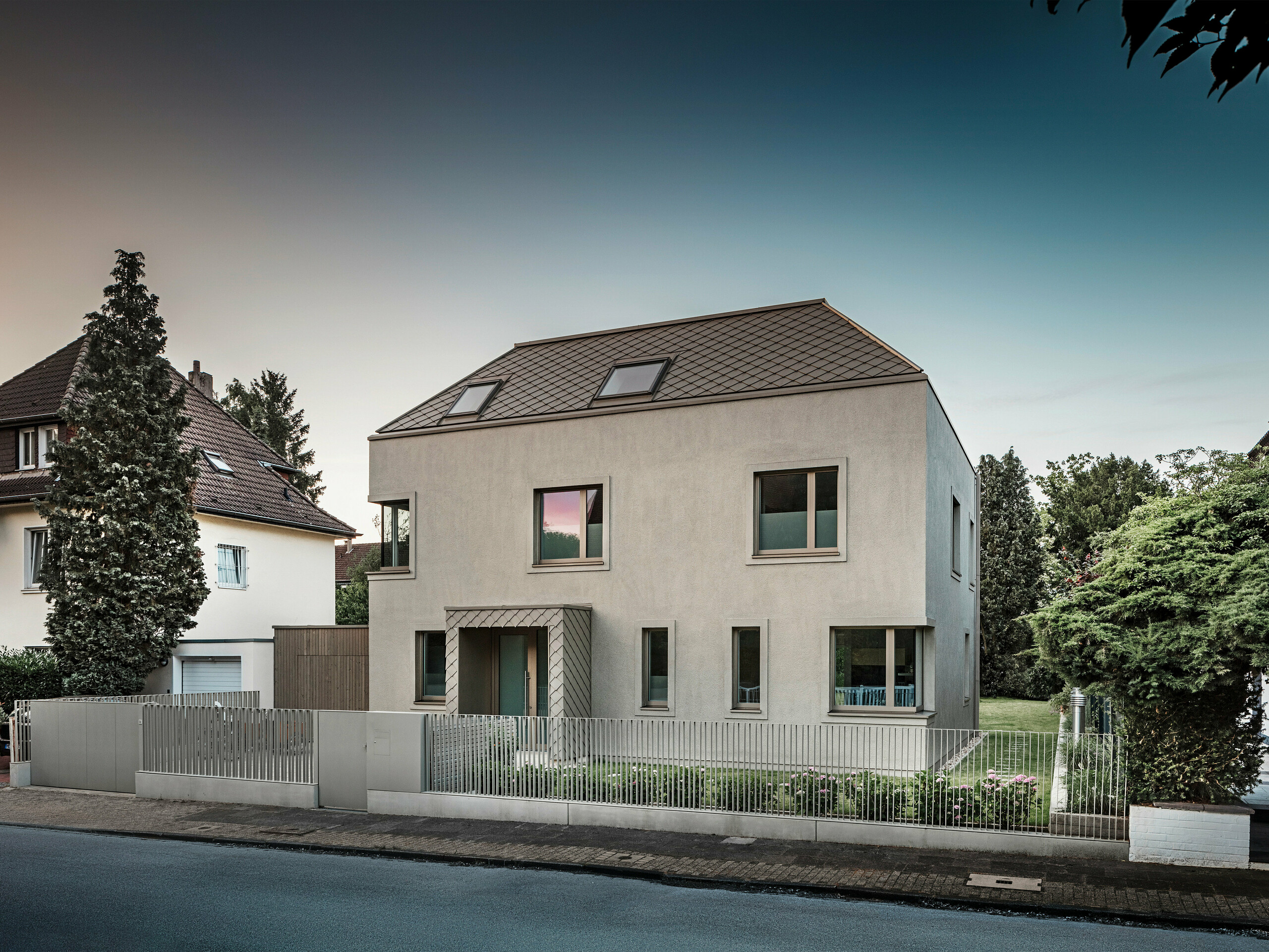 Neues Highlight mit PREFA Aluminium im Villenviertel von Ratingen | PREFA